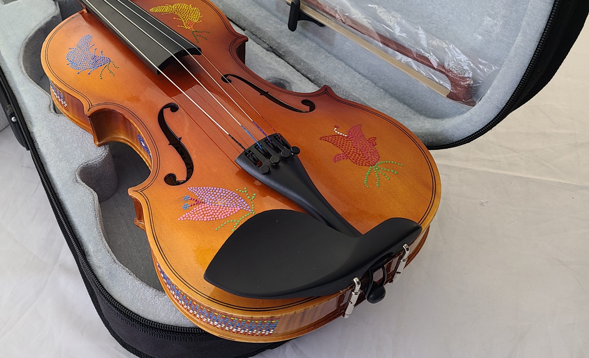 Fiddle With Metis Beadwork Design Violon Avec Dessin de Perlage Métis ...