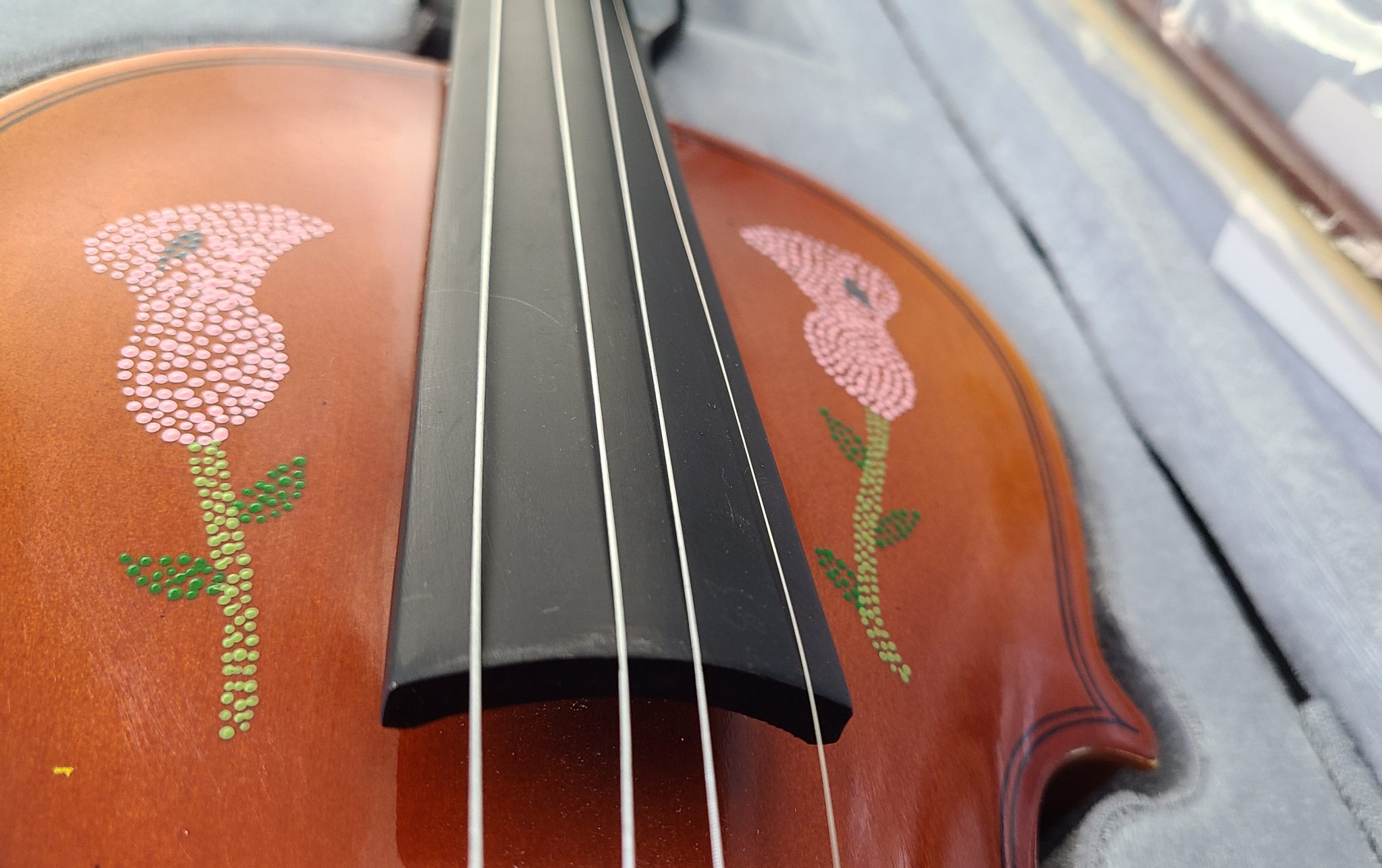 Fiddle With Metis Beadwork Design Violon Avec Dessin de Perlage Métis ...
